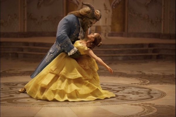 Η Πενταμορφη Και Το Τερας (2017) - Beauty And The Beast (2017) (dvd ...
